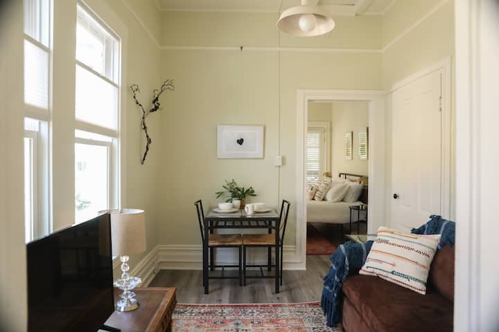 Charming 1br Apt Near Piedmont Ave In Oakland - Oakland, CA