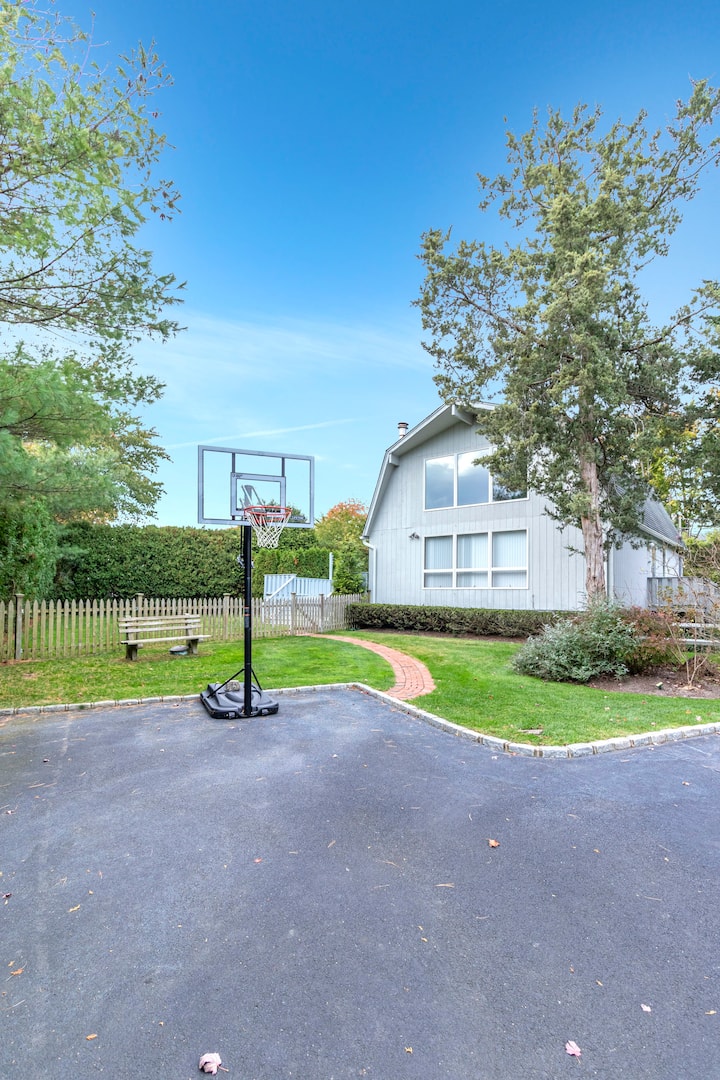 Hamptons Escape Minutes From Beaches And Nightlife - The Hamptons, NY
