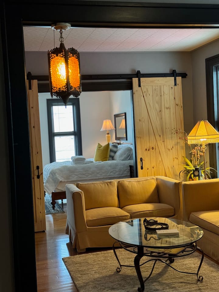 The Inn At The Ritz Klub Tavern - Beverly Shores, IN