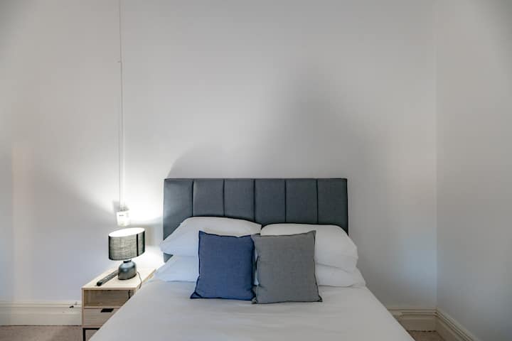 Family Apartment - Cummins