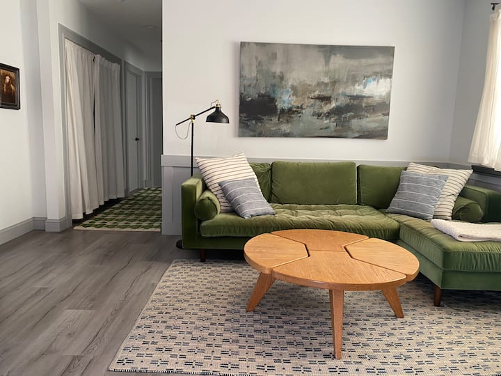 Urban Retreat W/ Parking, Garden + Sauna, Monthly - Portland, ME