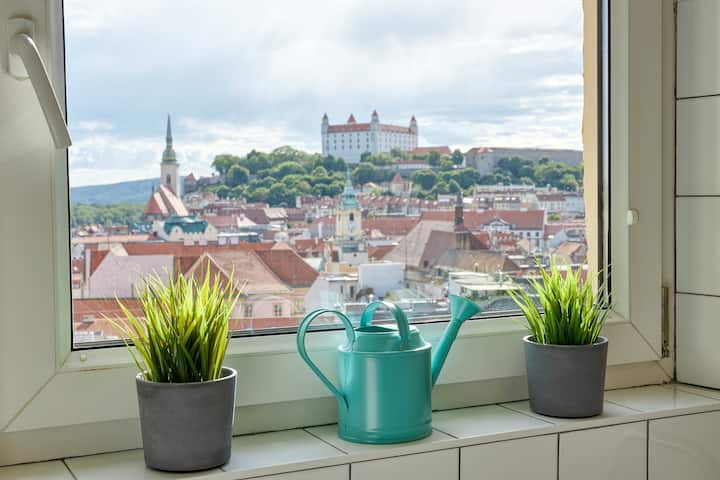 Falcon Apartment - Pano. View, Old Town, Top Loc. - Bratislava