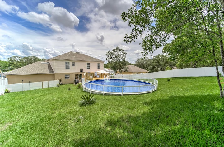 Large Pool/jacuzzi Home Near Beaches,springs,tampa - Hernando Beach, FL