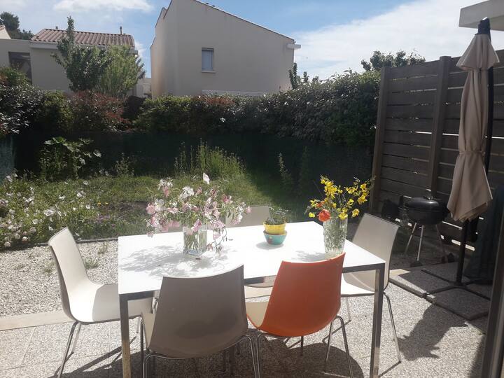 Appart En Rez De Jardin : 7 Nuits Minimum ! - Éguilles