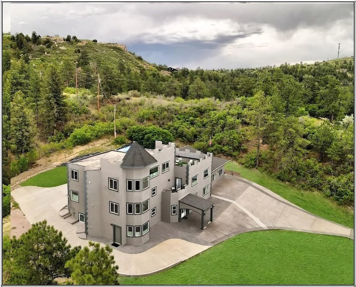 Retreat_7br_6ba_sleep11_accessible_camperpark_golf - Castle Rock, CO