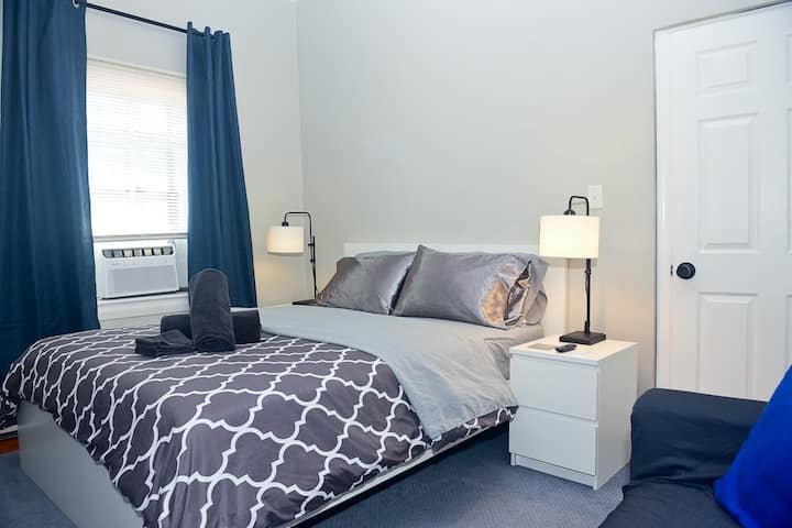 Entire 2nd Floor Apartment With Free Parking - Framingham, MA