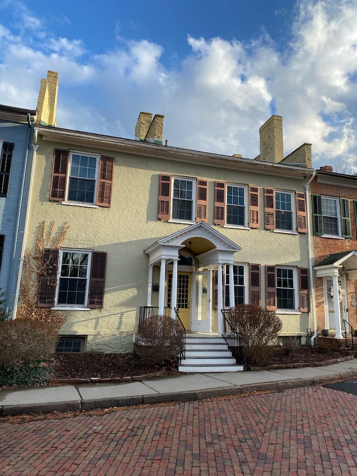 The Parkview Rowhouse - Geneva, NY