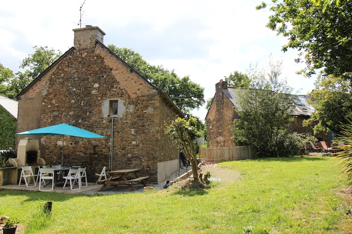 Maison De Famille à La Campagne - Josselin
