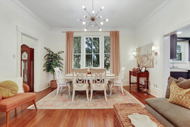 Enchanting 5 Br Condo In Stately Forsyth Mansion - Savannah, GA
