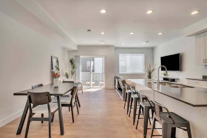 Main St Suite, Downtown Slc, Salt Palace & Airport - Salt Lake City