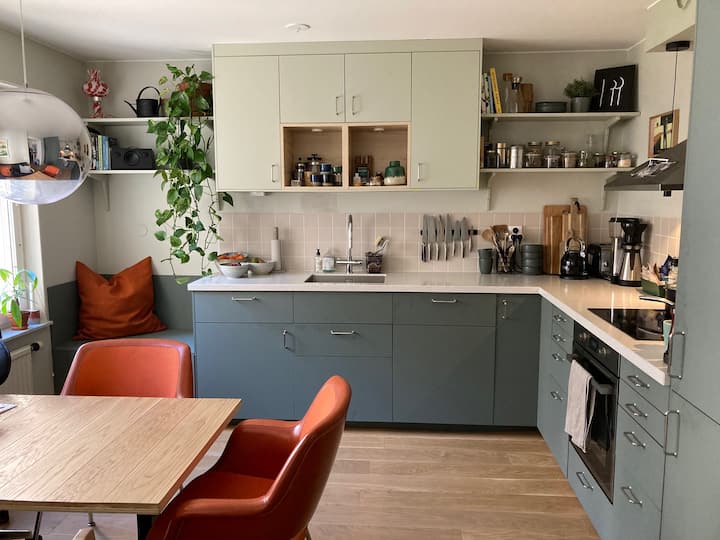 Spacious Apartment With Lovely Balcony - Estocolmo