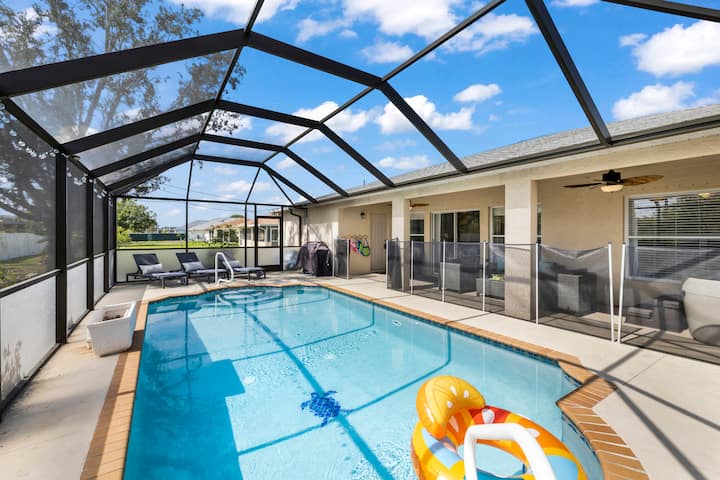 Tropical Family Friendly Home With Heated Pool! - Cape Coral, FL