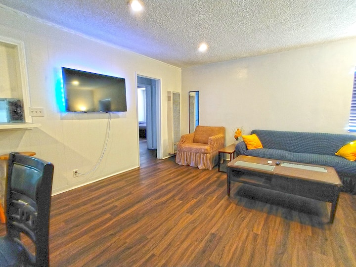 3br/2ba Home Next To Sofi Stadium - Gardena, CA