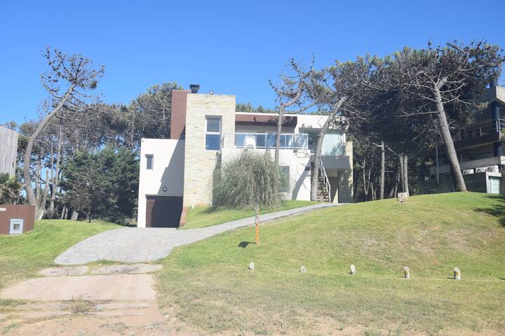 Av Del Libertador Frente Al Mar - Pinamar