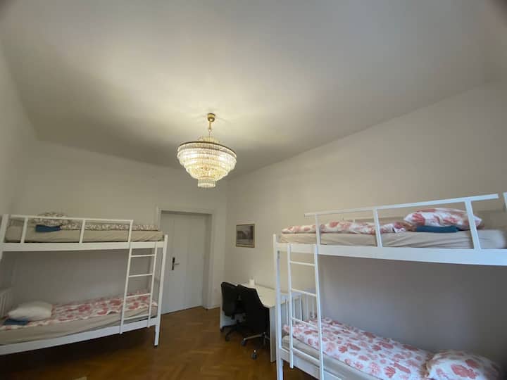 Rooms Miklošičeva #3 - Quintuple Room - Ljubljana