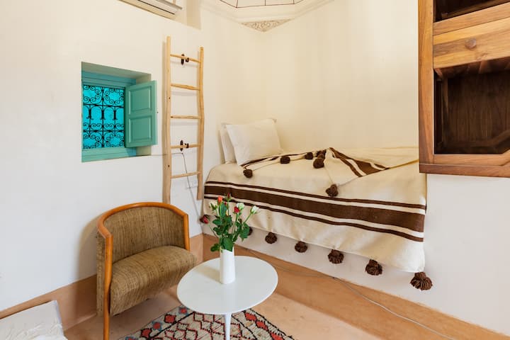 Riad Petit Pouce 40m2 Centre Ville Avec Terrasse - Marrakech