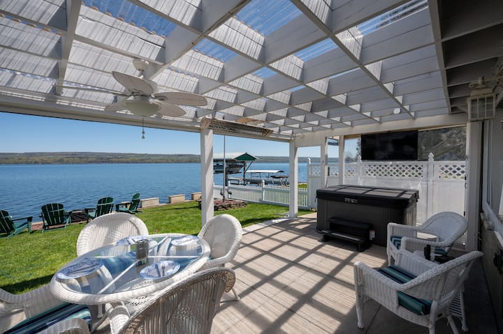 Private Waterfront Home Wine Trail Hot Tub Dock - Lodi, NY
