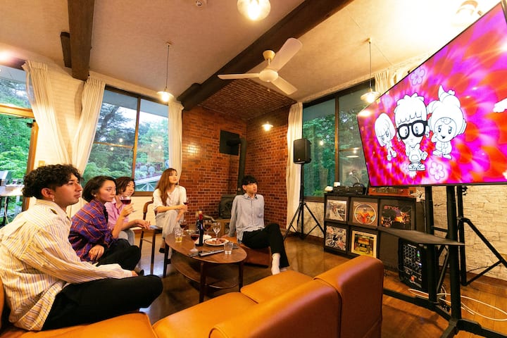 11部屋～35名宿泊の大型一棟貸別荘ペット可！デッキ屋根完成【イベント・研修・合宿】那須ハイ車で2分 - 나스마치