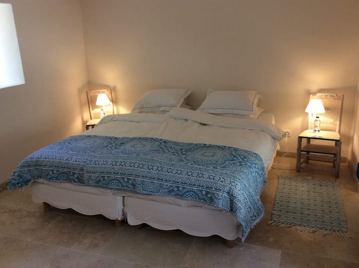 Chambre D’hôte Au Sein D’une Bâtisse Xviiieme - Dieulefit