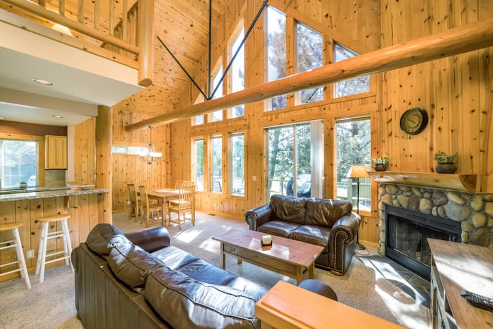 3bdrm Chalet + Hot Tub In Eagle Crest - Redmond, OR