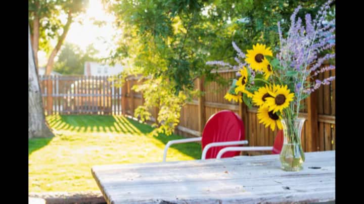 Cozy, Close To Town, Garage, Convenient Location - Rapid City, SD