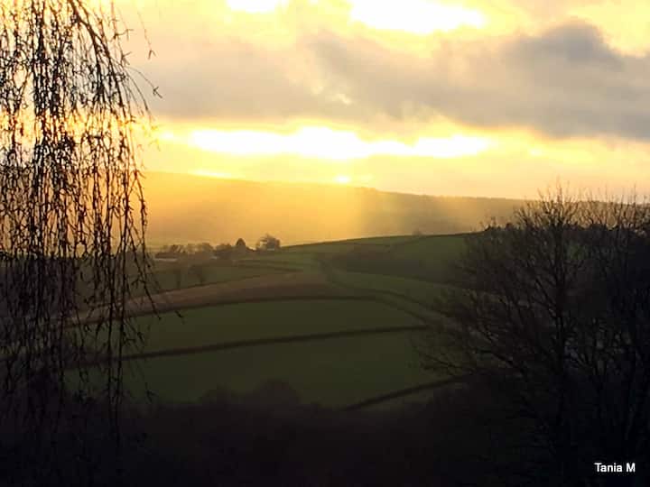 Fabulous Apartment With Spectacular Views - Crediton