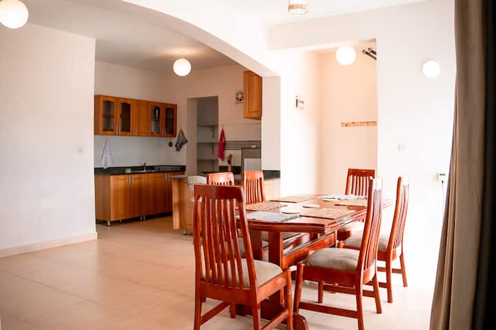 Spacious 3-bedroom Flat – Unlimited Wifi! - Uganda