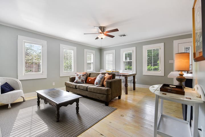 Amelie Suite - Lafayette, LA