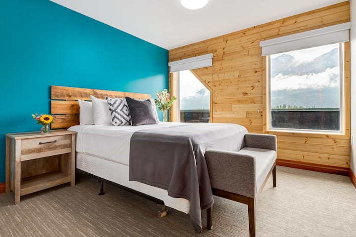 Beautiful 2br Unit In The Heart Of The Mountains - Canmore