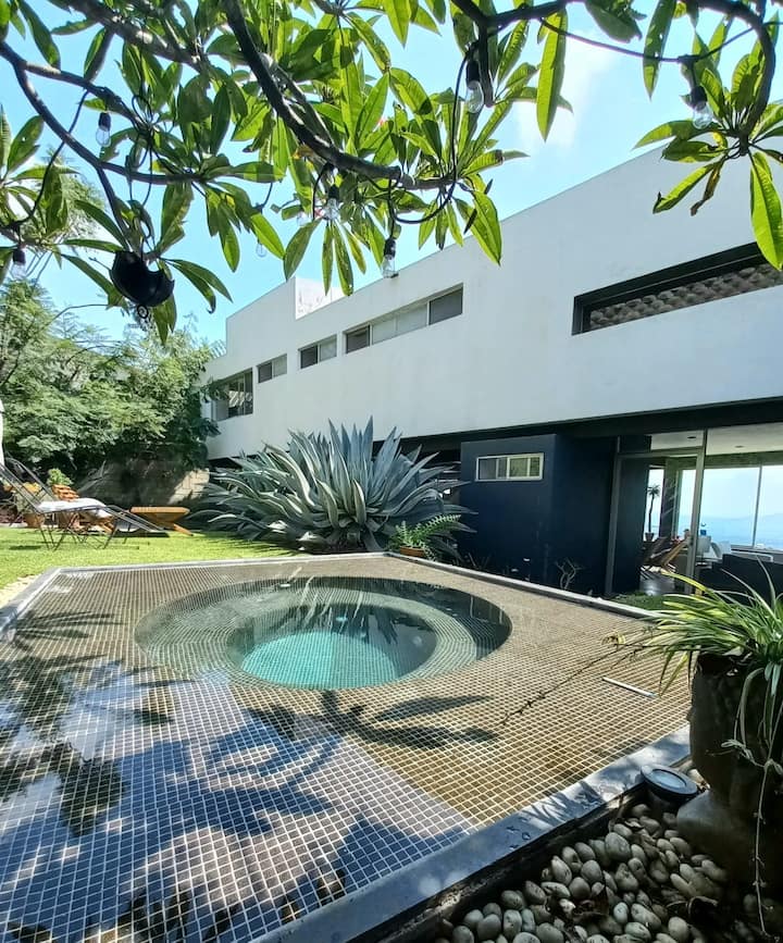 Luminosa Y Relajante Casa Con Vista A Las Montañas - Cuernavaca