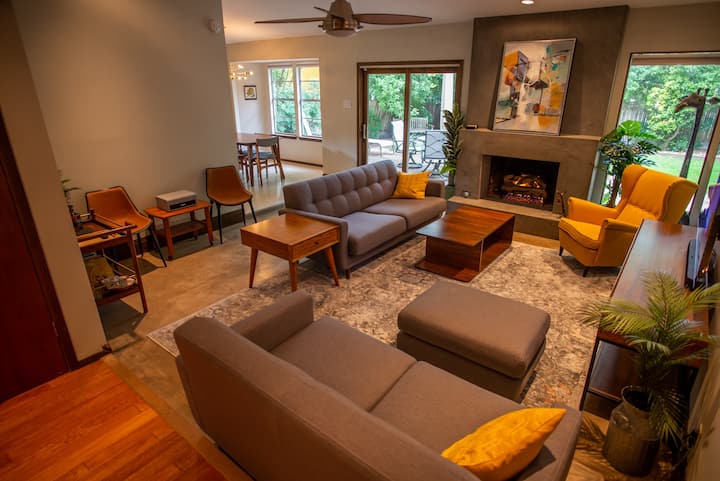 Spacious, Private Home In South Central Austin - Austin
