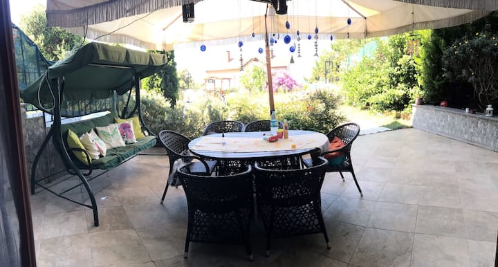 Büyükada Tepeköyde Müstakil Bahçeli Bahçe Katı - Adalar