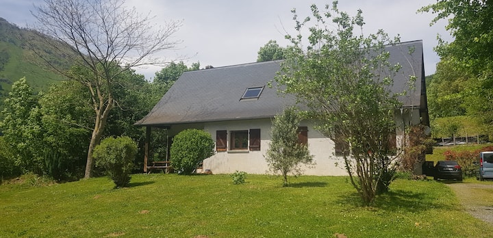 Maison Ensoleillée à La Montagne - Vallée d'Aspe