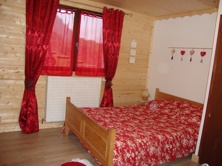 Bel Appartement En Chalet Traditionnel - La Giettaz