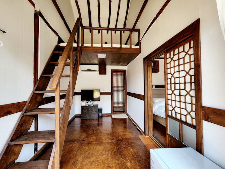 Twin Room With Two Beds - Jeonju-si