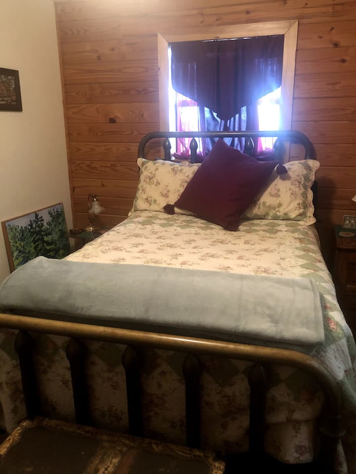 Couple Or Singles Sanctuary - Canyon Lake, TX