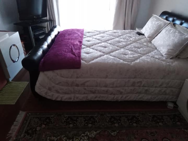 Cheerful Three Bedroom Home - Maseru