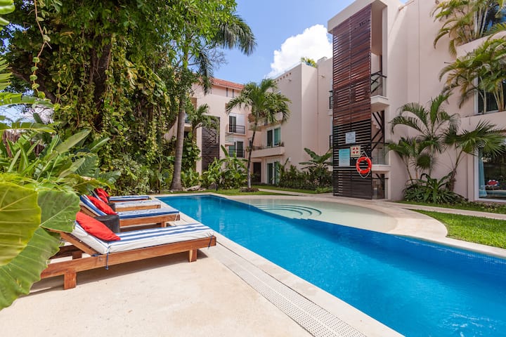 2 Condos - 5 Bedrooms - Downtown - 100 Mbps - Playa del Carmen
