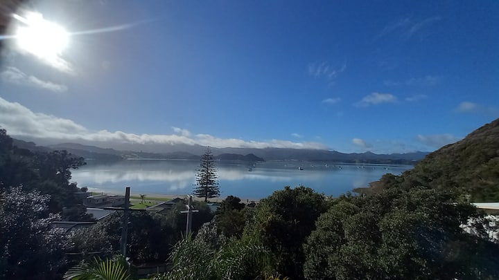 Baywatch ~ Spectacular Harbour Views ~ Wyuna Bay - Coromandel