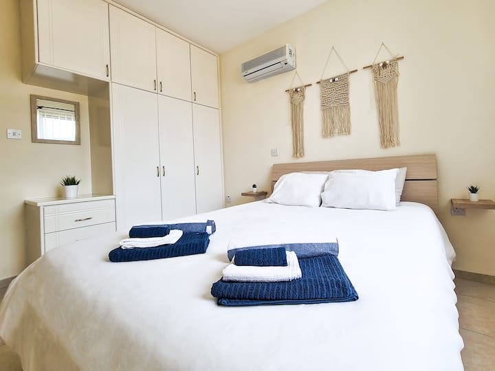 Estéa • Nancy's Sea View Holiday Apartment - Paphos