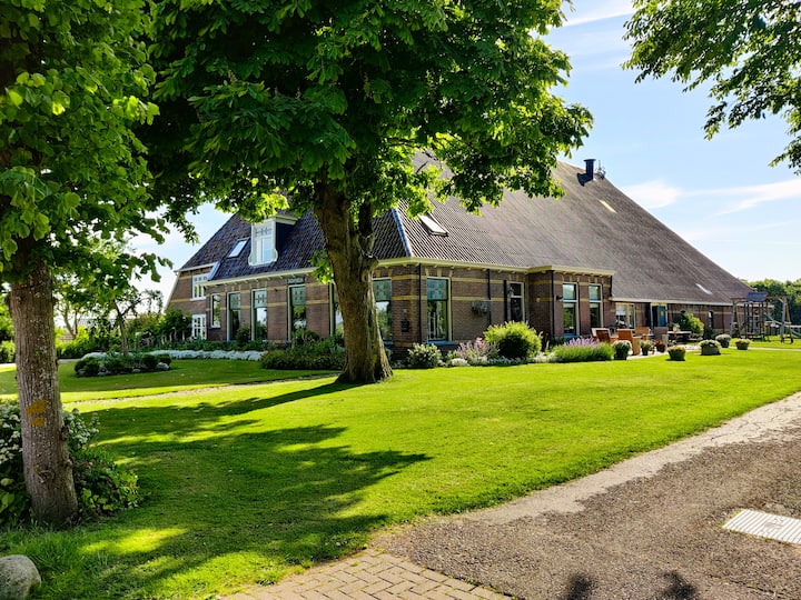 Bedstee Van De Dienstmeid - Makkum