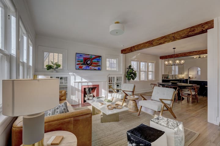 University Walk - High End Open Floor Plan - 5 * - Norman, OK