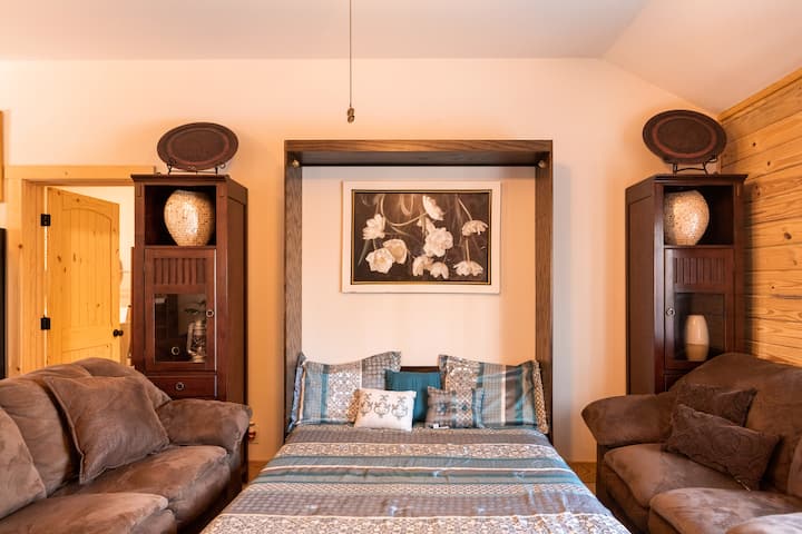 Quintessential Escape To A Log Cabin Living! - Conyers, GA