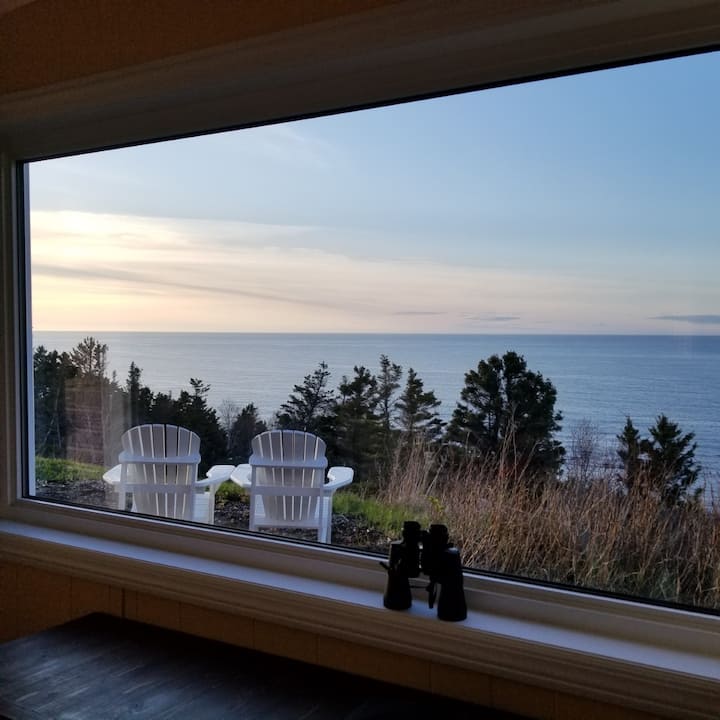 La Maison Rouge Vue Sur La Mer!!
Citq: 304419 - Cap-Chat