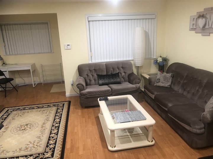 Cozy And Private 1-bedroom Suite On The River - Maple Ridge