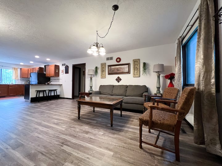 Gr Escape,near Downtown,close To All 2 - Wyoming, MI