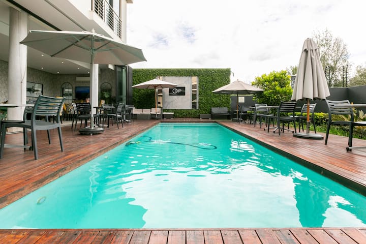 Luxurious Dante’s One Hyde Park Suites Free Wifi - Johannesburg