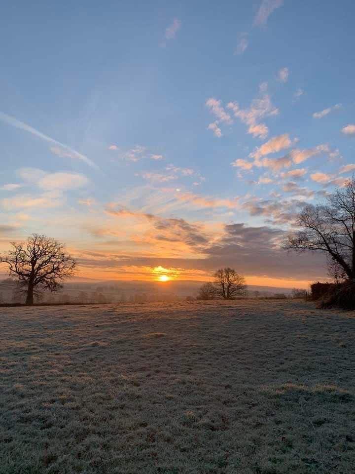 Maison Chaleureuse En Pierres Avec Vue Imprenable - Charolles