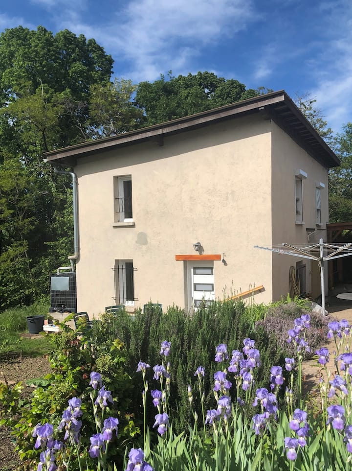 Petite Maison Dans La Verdure - 同農萊班