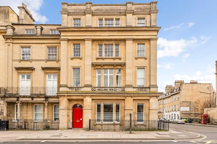 Penthouse Apartment In Historic City Centre - Bath